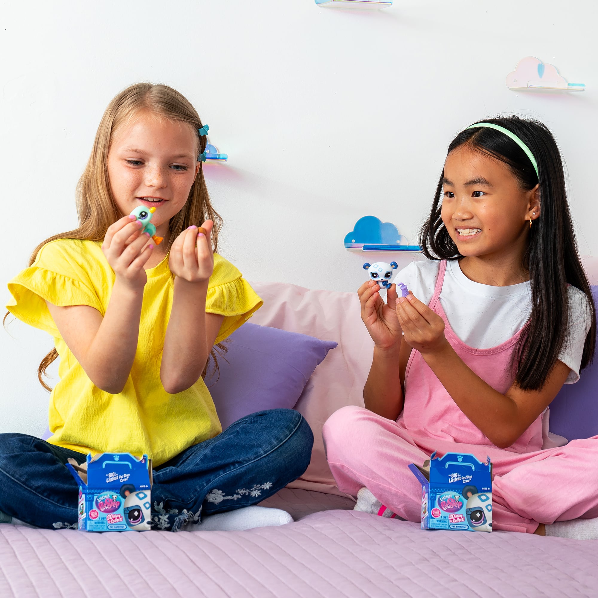 Pet Surprise Display - Series 2 - Littlest Pet Shop